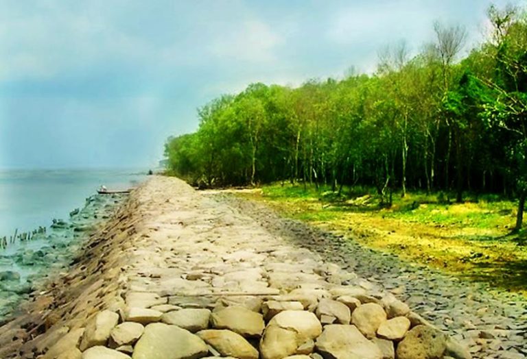 Pantai Kuala Penet, Tempat Wisata Asri Lokasi Ritual Ruwat Laut : e ...