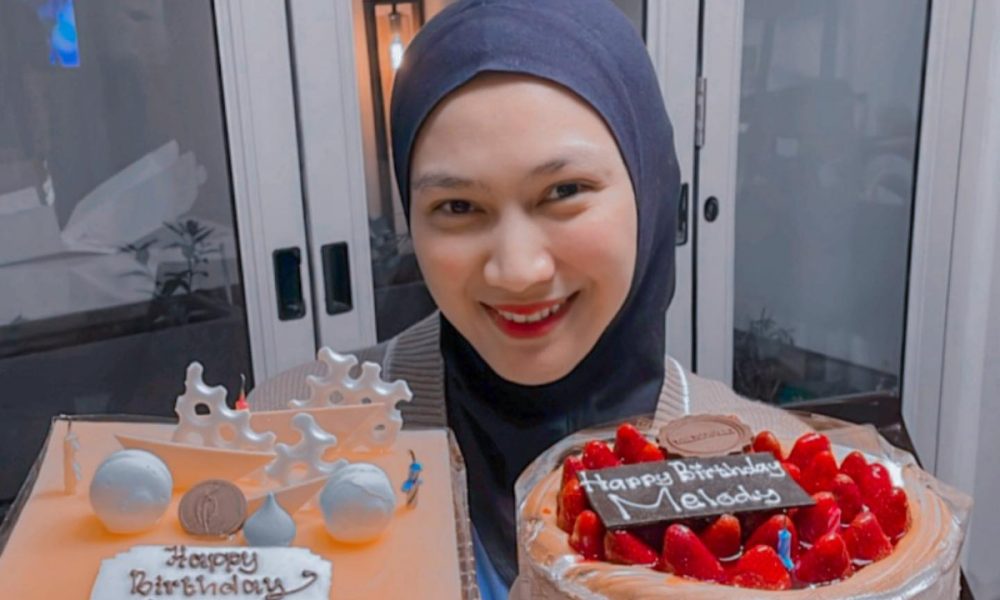 Rayakan Ulang Tahun ke-31, Melody Eks JKT48: Forever 21 : e-Kompas.ID Celebrity - e-Kompas.ID